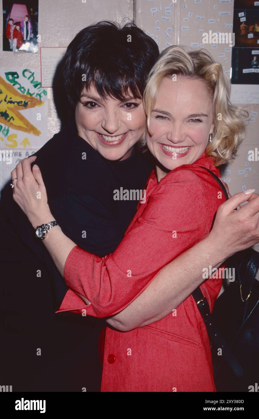 Kristin chenoweth charlie brown hi-res stock photography and images - Alamy