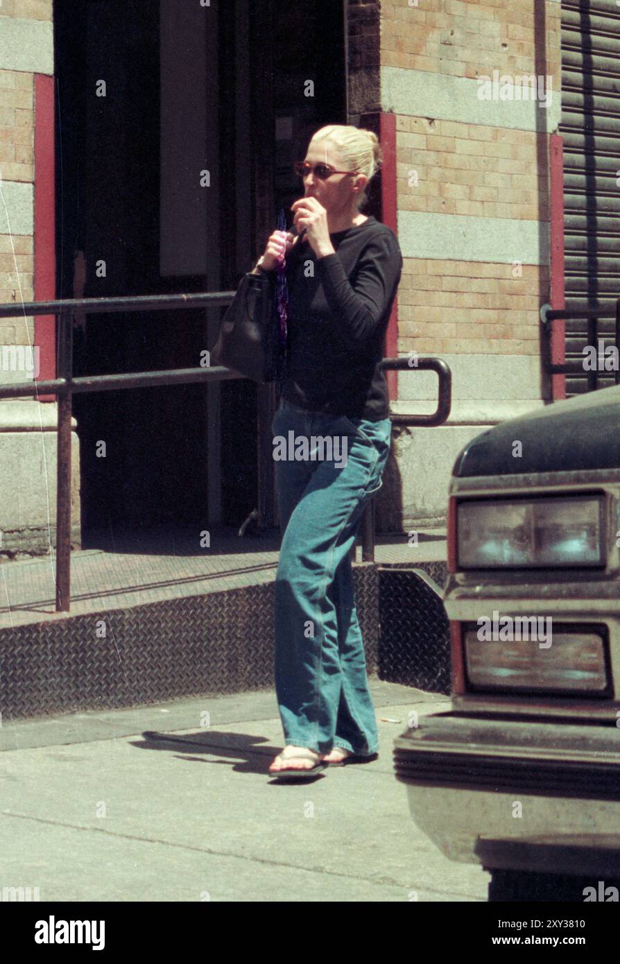 Carolyn Bessette Kennedy leaving her Tribeca loft on 20 North Moore ...