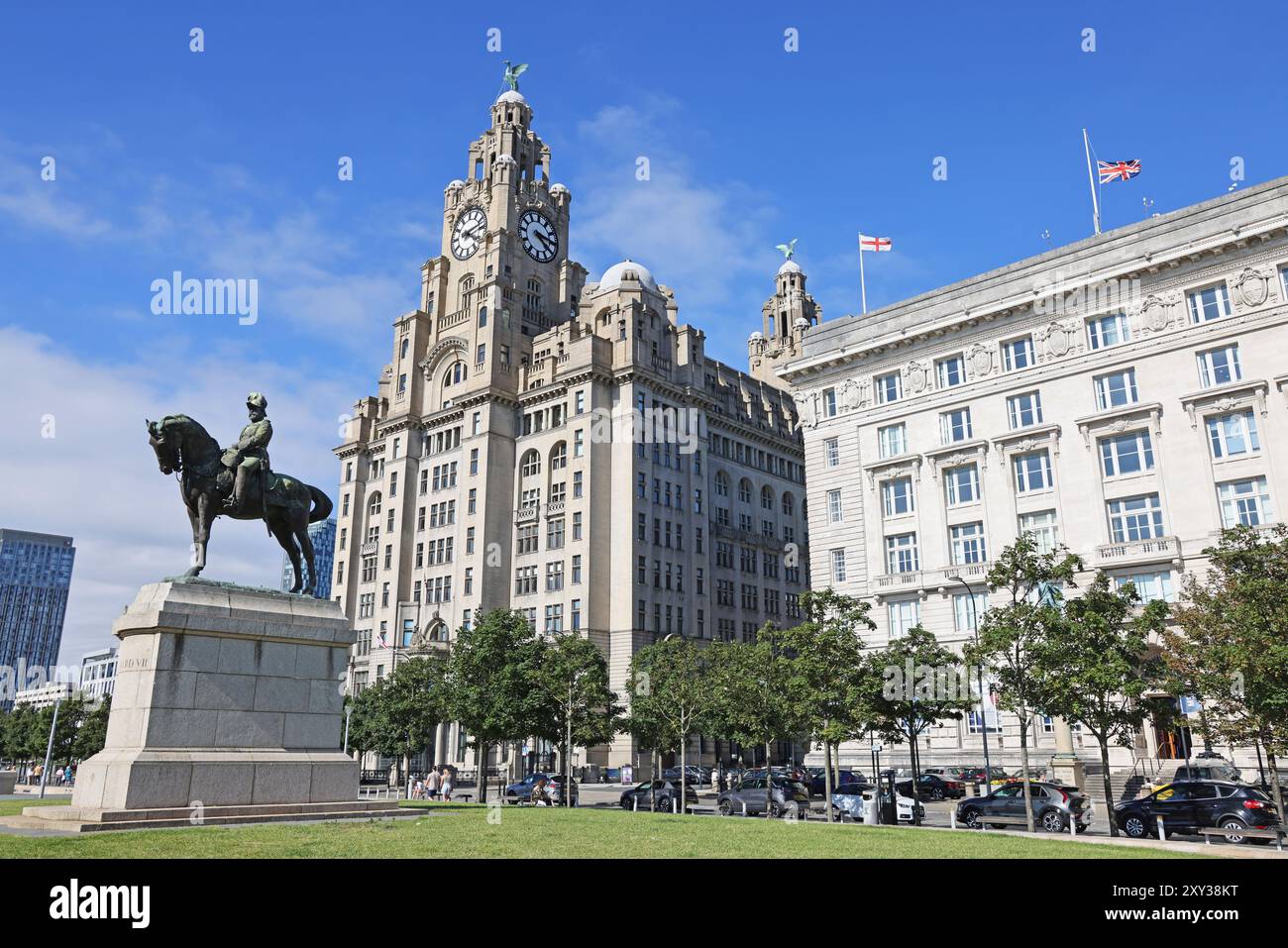 Liver building merseyside hi-res stock photography and images - Alamy