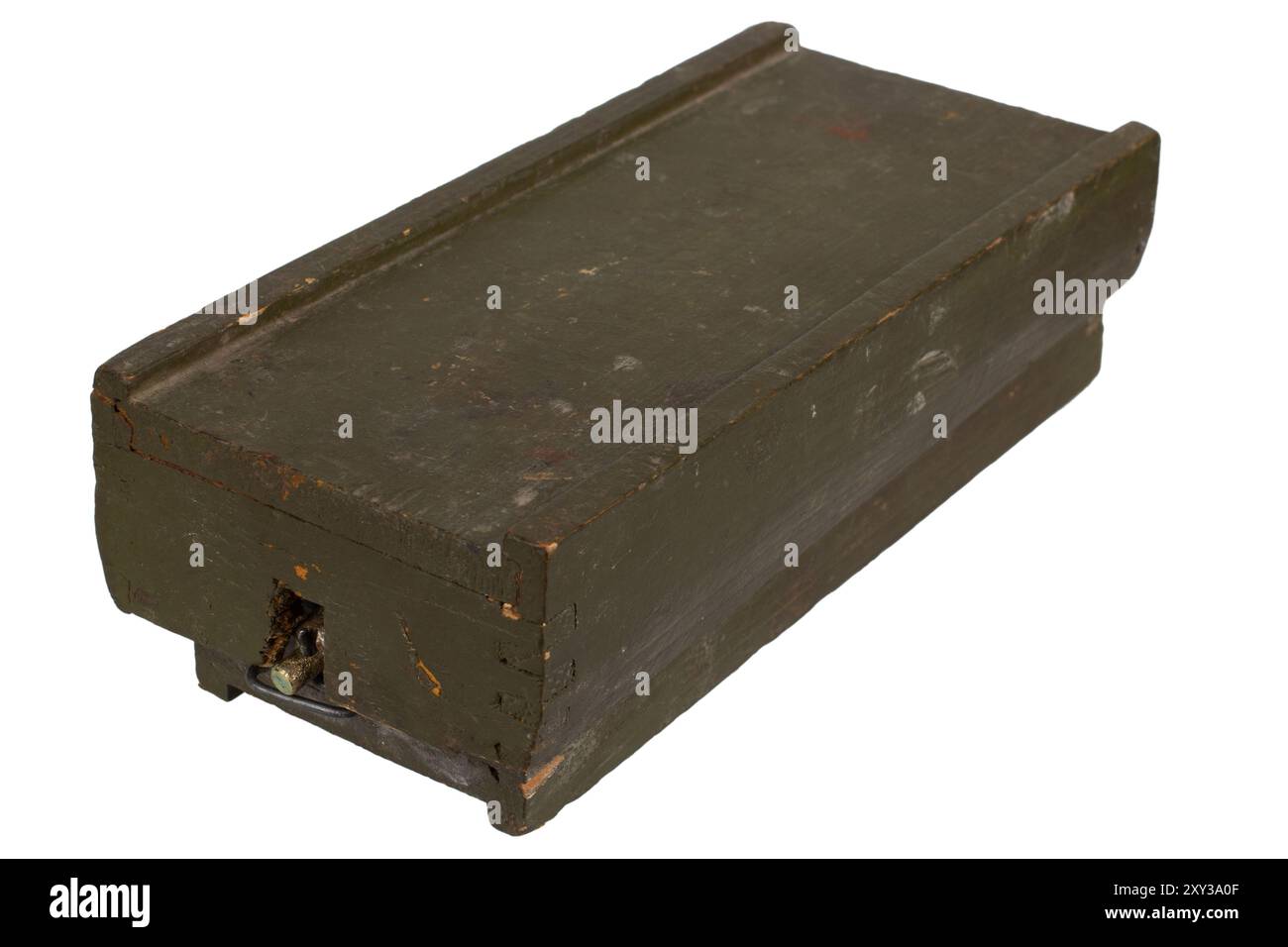 The PMD-6, PMD-7 and PMD-57 series primitive land mine from Soviet ...