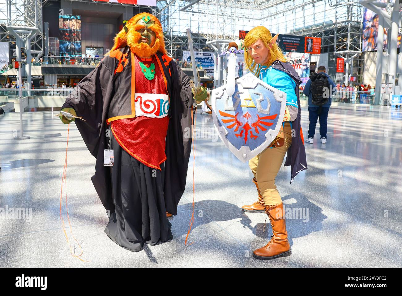Cosplayers Philip O 'Dango and David Charles from Chicago are dressed ...