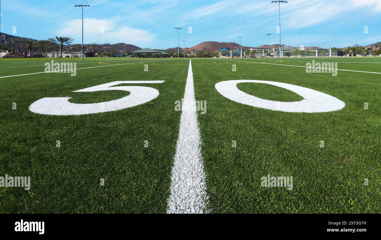 50 yard line on football hi-res stock photography and images - Alamy