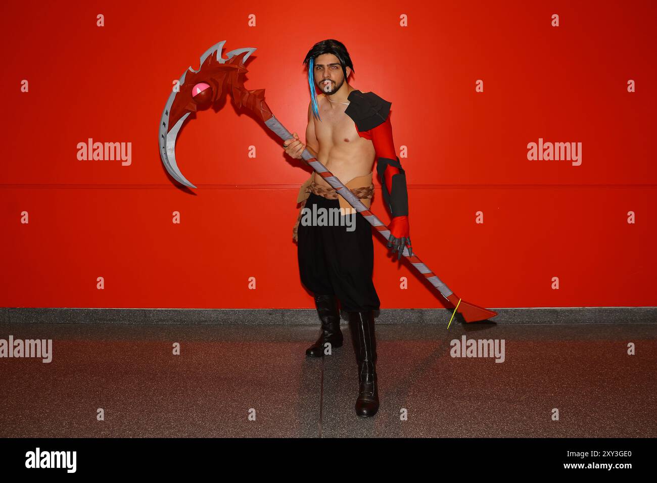 Cosplayer Tyler from Long Island is dressed as Kane from League of ...