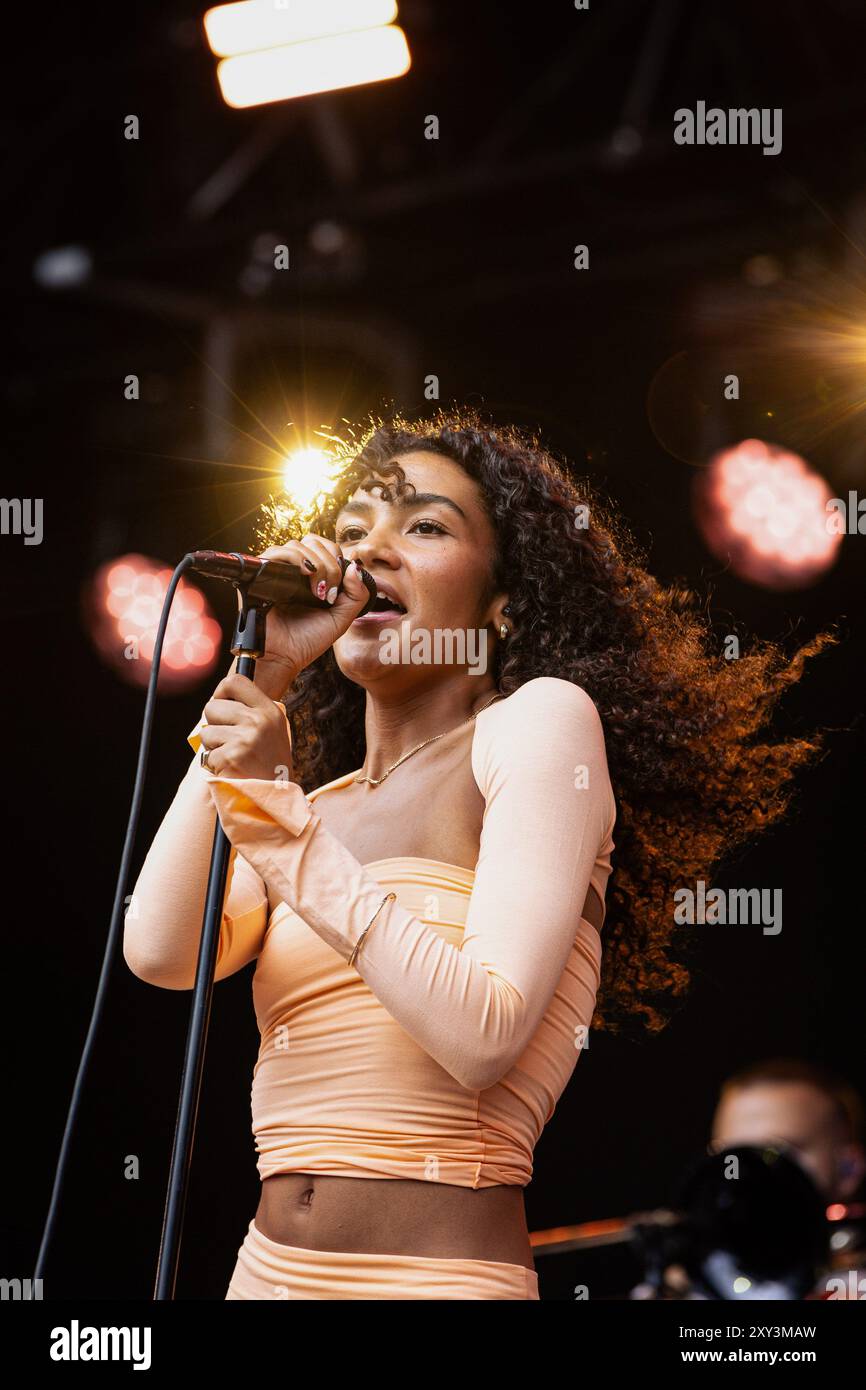 Olivia lauryn dean hi-res stock photography and images - Alamy