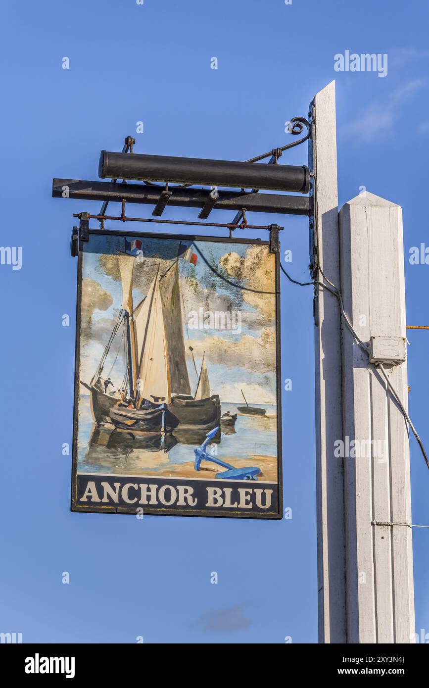 BOSHAM, WEST SUSSEX/UK, January 1 : Blue Anchor Pub Sign in Bosham West ...