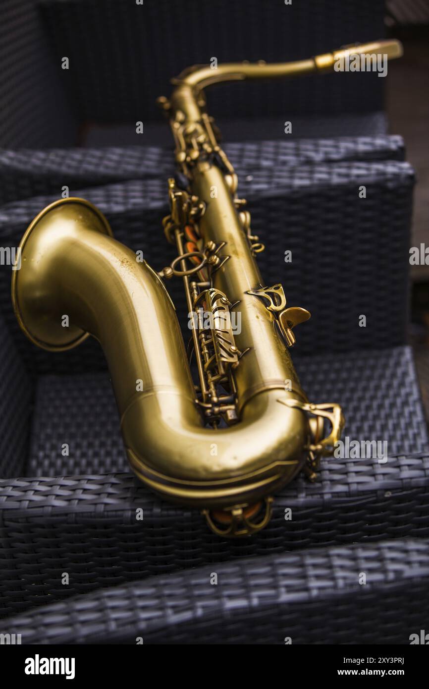 Lying tenor saxophone Stock Photo - Alamy