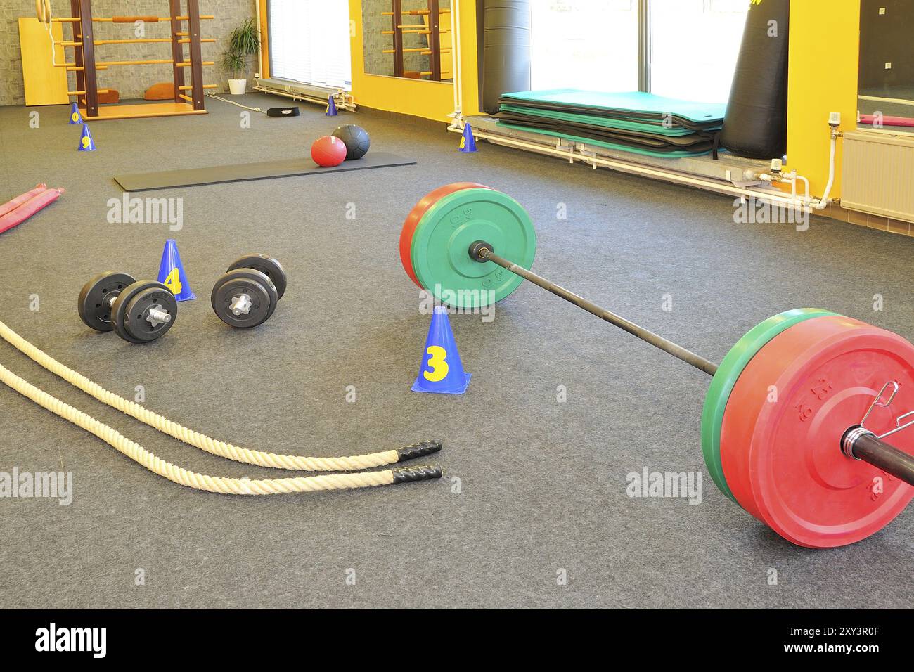 CrossFit, the new trend sport in the studio and outside CrossFit, the ...