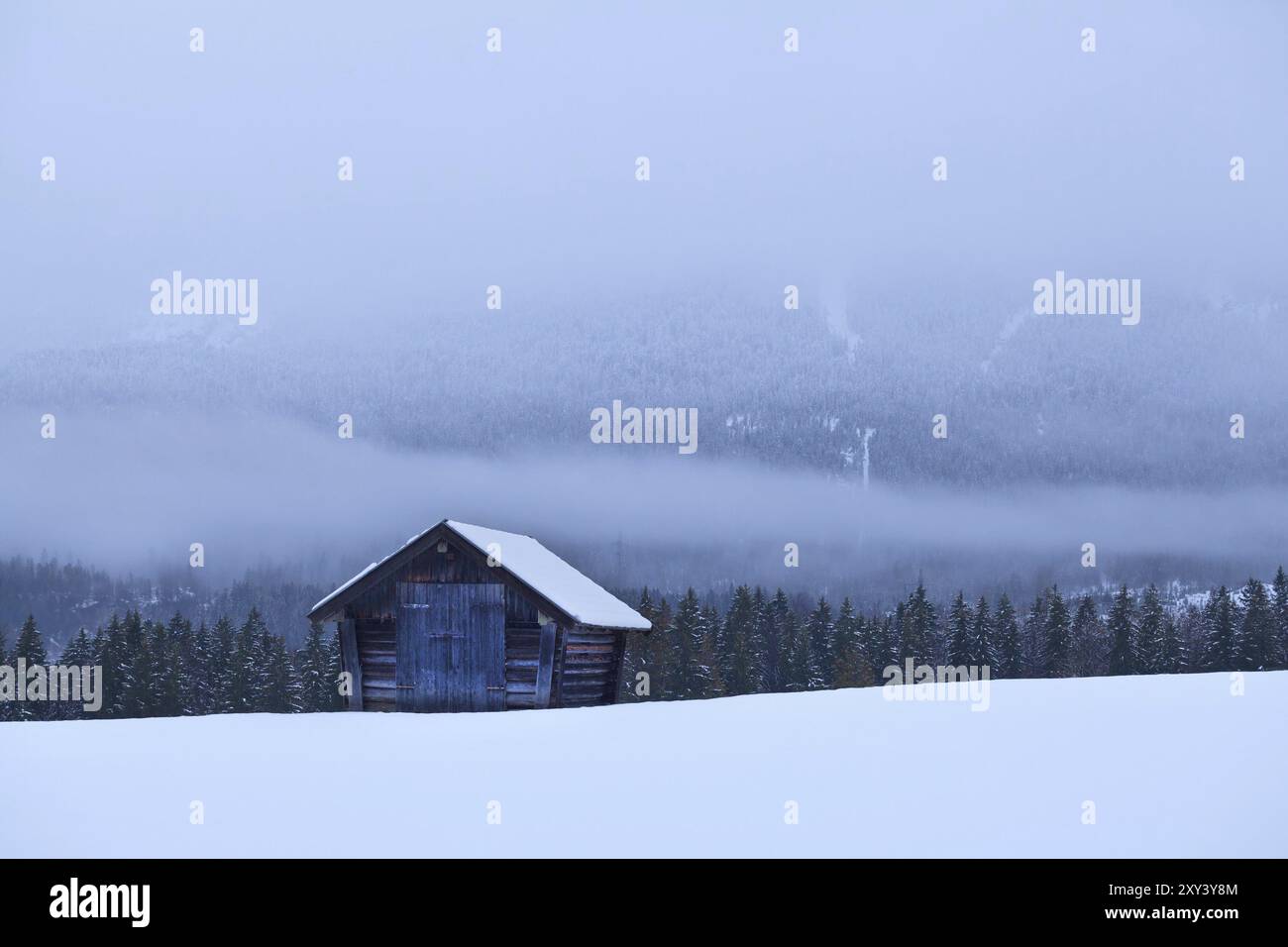 Snow hut severe weather hi-res stock photography and images - Alamy