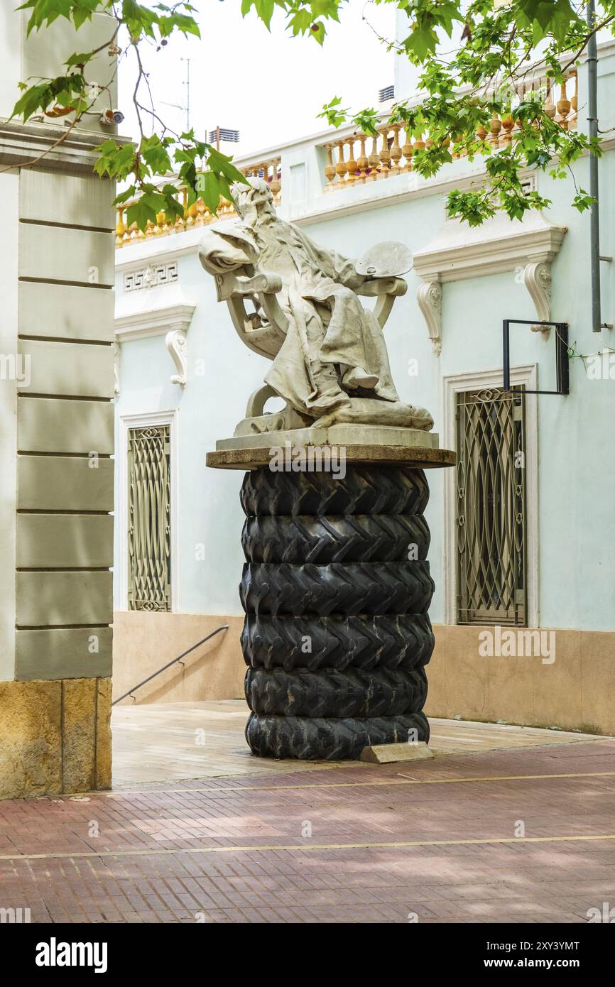 Sculptures at Placa Gala i Salvador Dali in front of the Teatre-Museu ...
