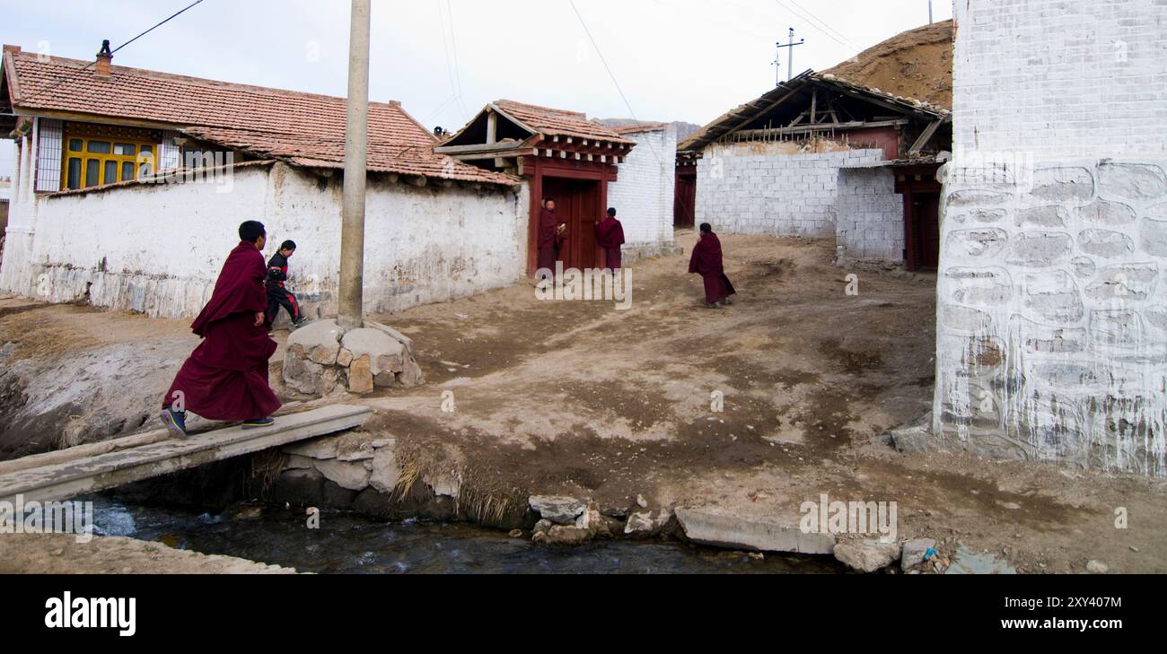 Tibetan Buddhist monks at the Labrang monastery, Xiahe, Gansu province ...