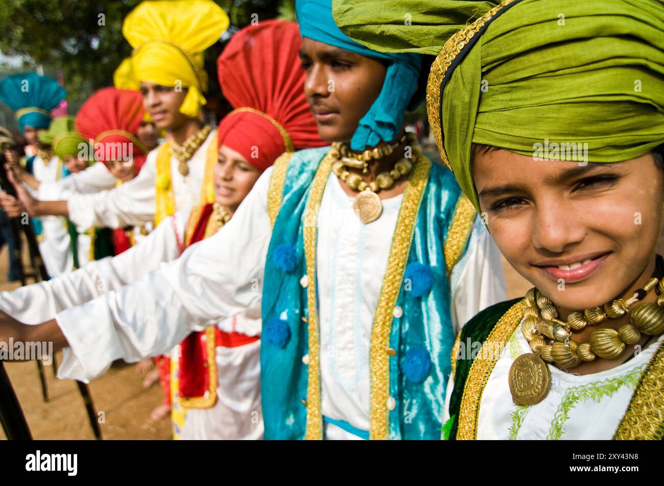 Punjabi Bhangra dancers in action Stock Photo - Alamy