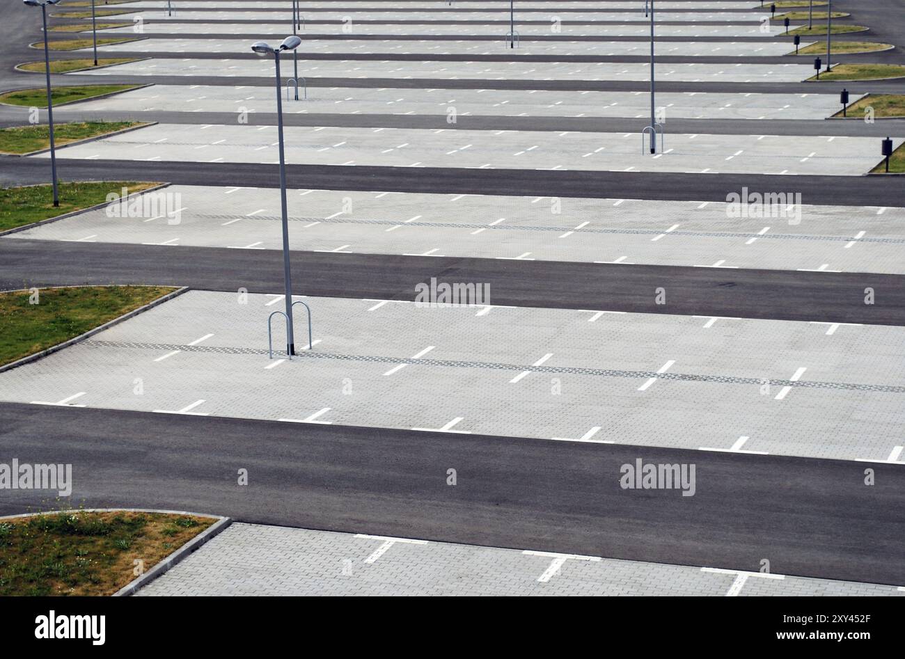 Parallel parking car hi-res stock photography and images - Alamy