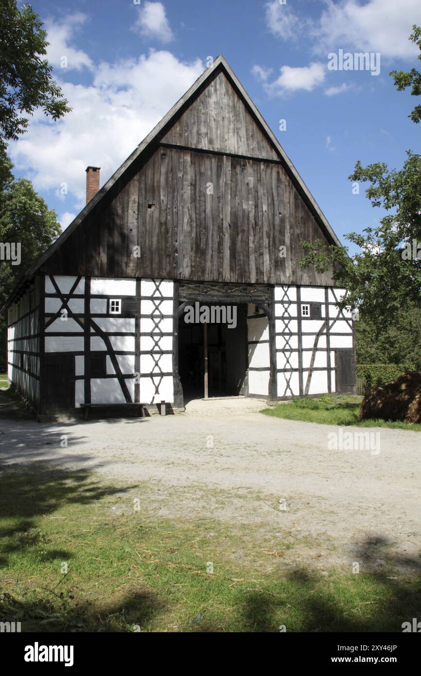 German architecture home farmhouse hi-res stock photography and images ...