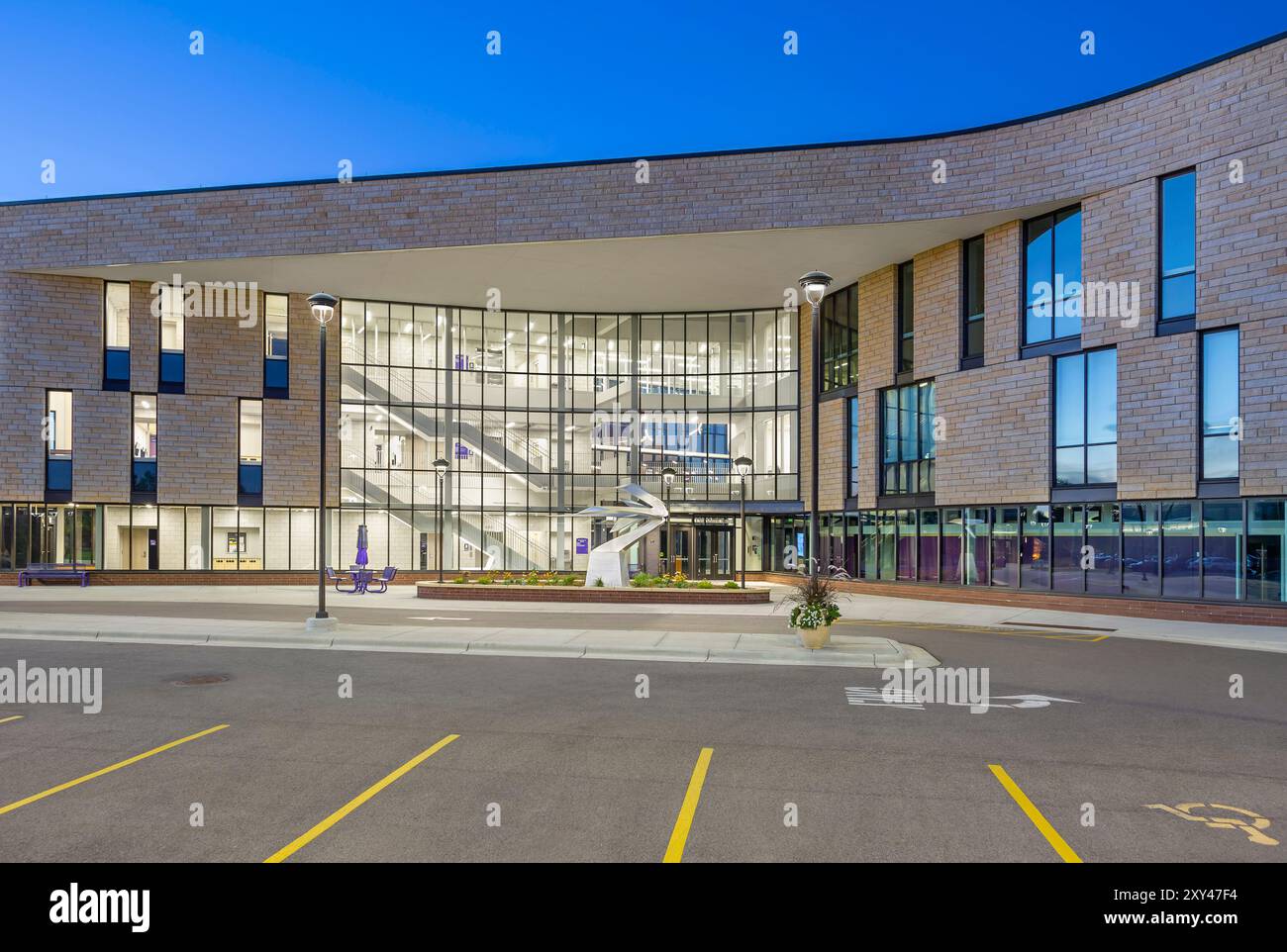 Boomerang sculpture hi-res stock photography and images - Alamy