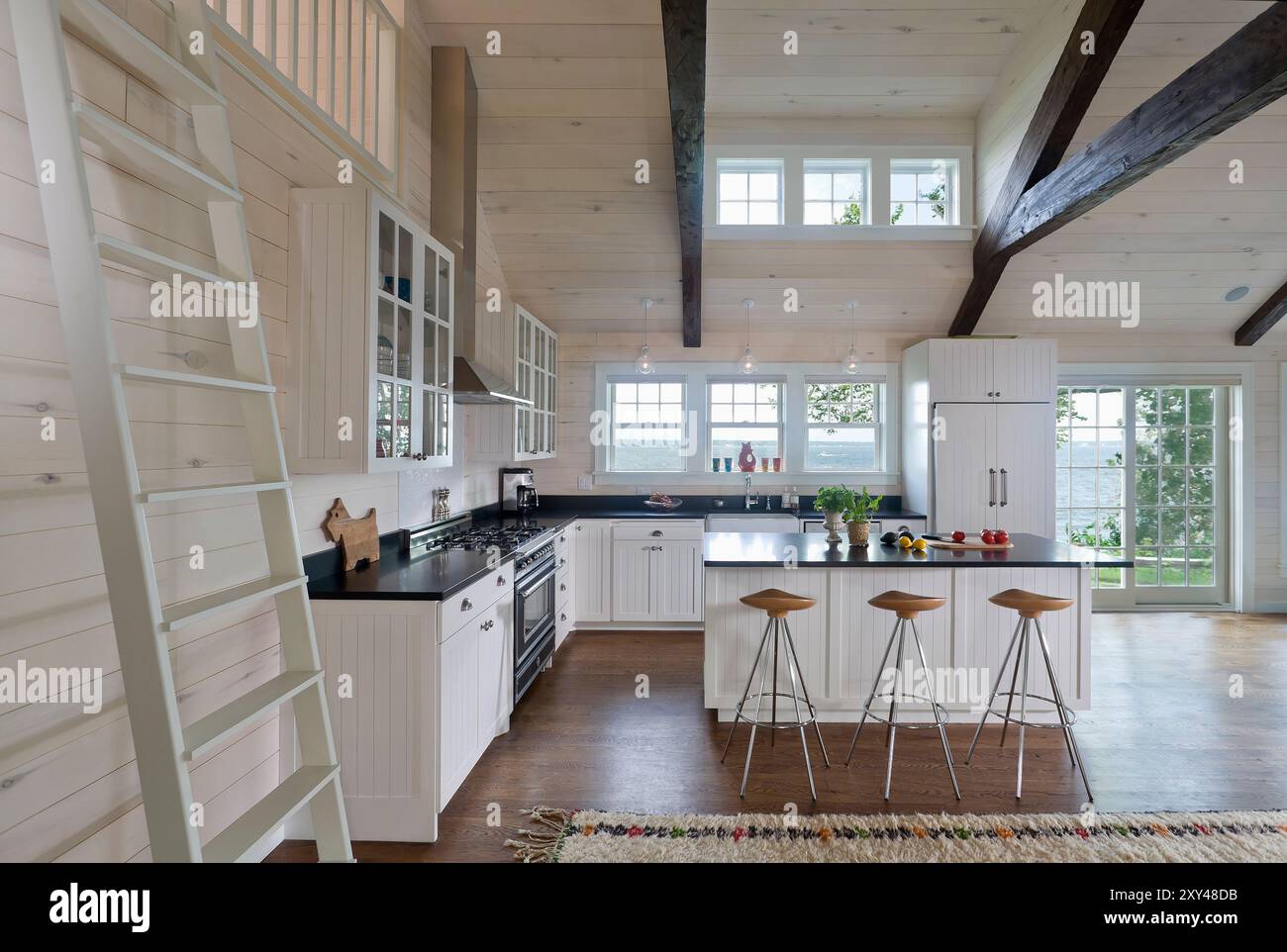 Modern lake cottage with traditional and scandinavian influences hi-res ...