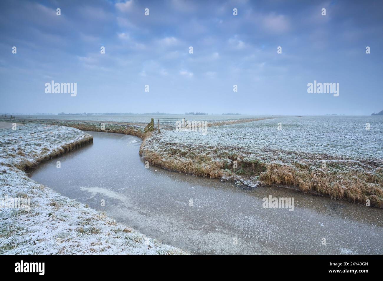 Frozen canal in dutch hi-res stock photography and images - Alamy