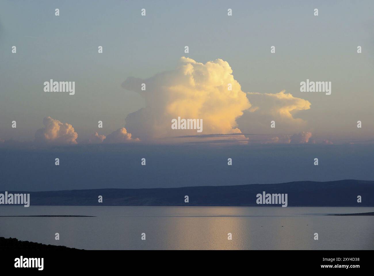 Thundercloud, thundercloud 11 Stock Photo - Alamy