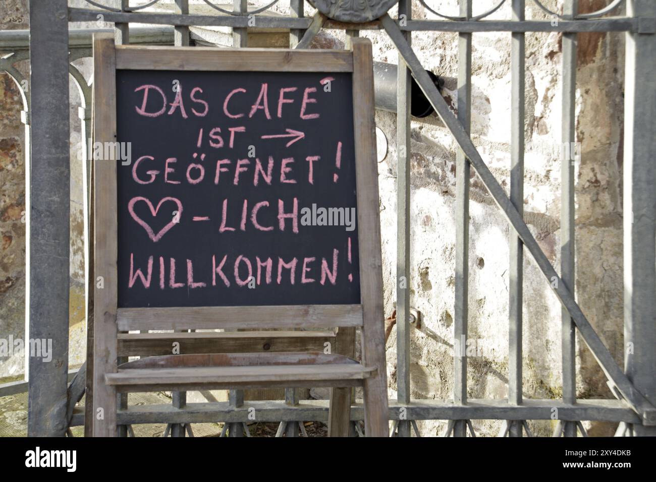 The cafe is open Stock Photo - Alamy