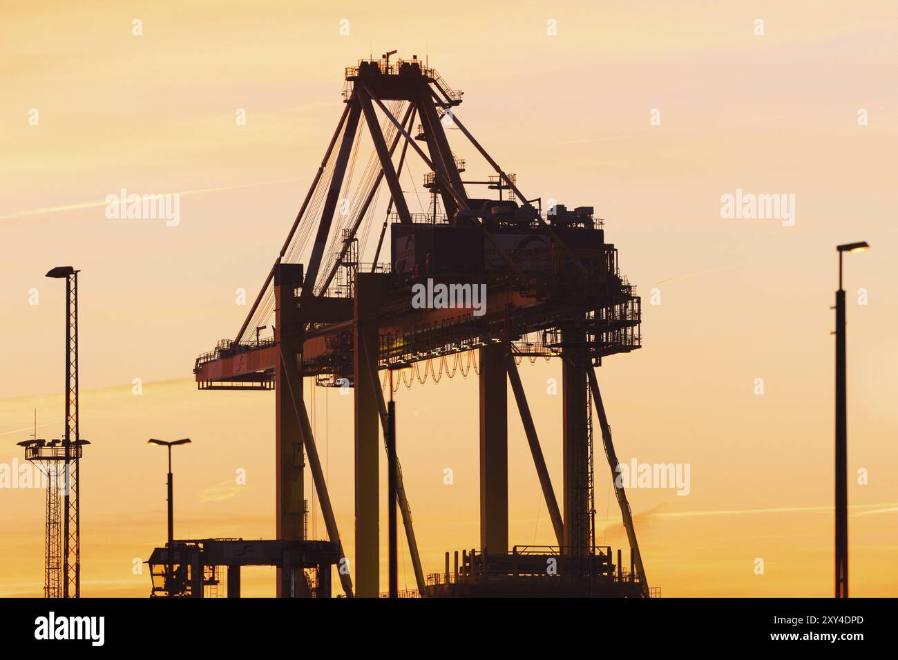 Container bridge hi-res stock photography and images - Alamy