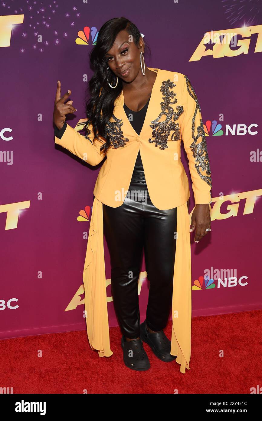 Dee Dee Simon backstage at “America’s Got Talent” Season 19 Live Show ...