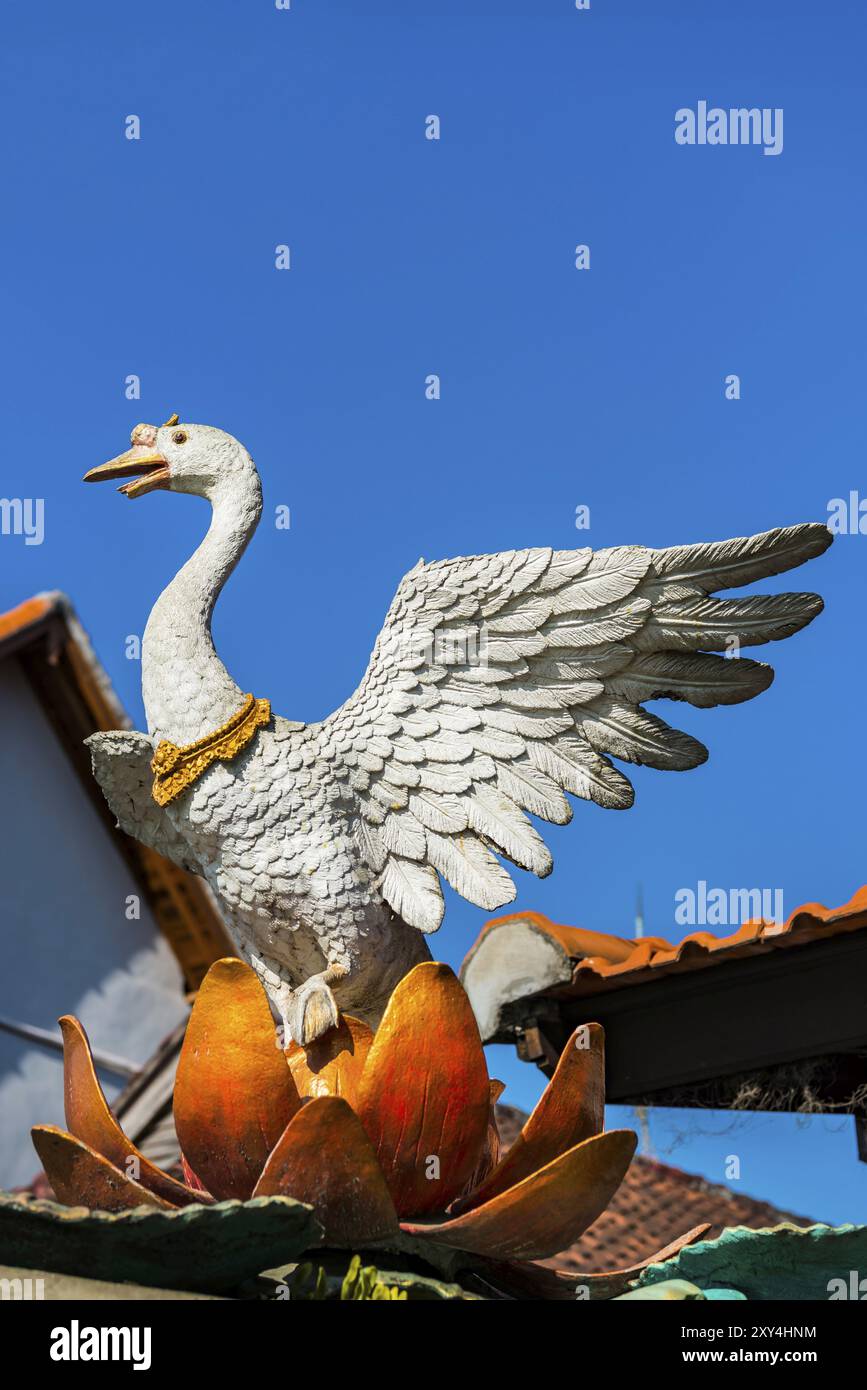 Swan motif hi-res stock photography and images - Alamy