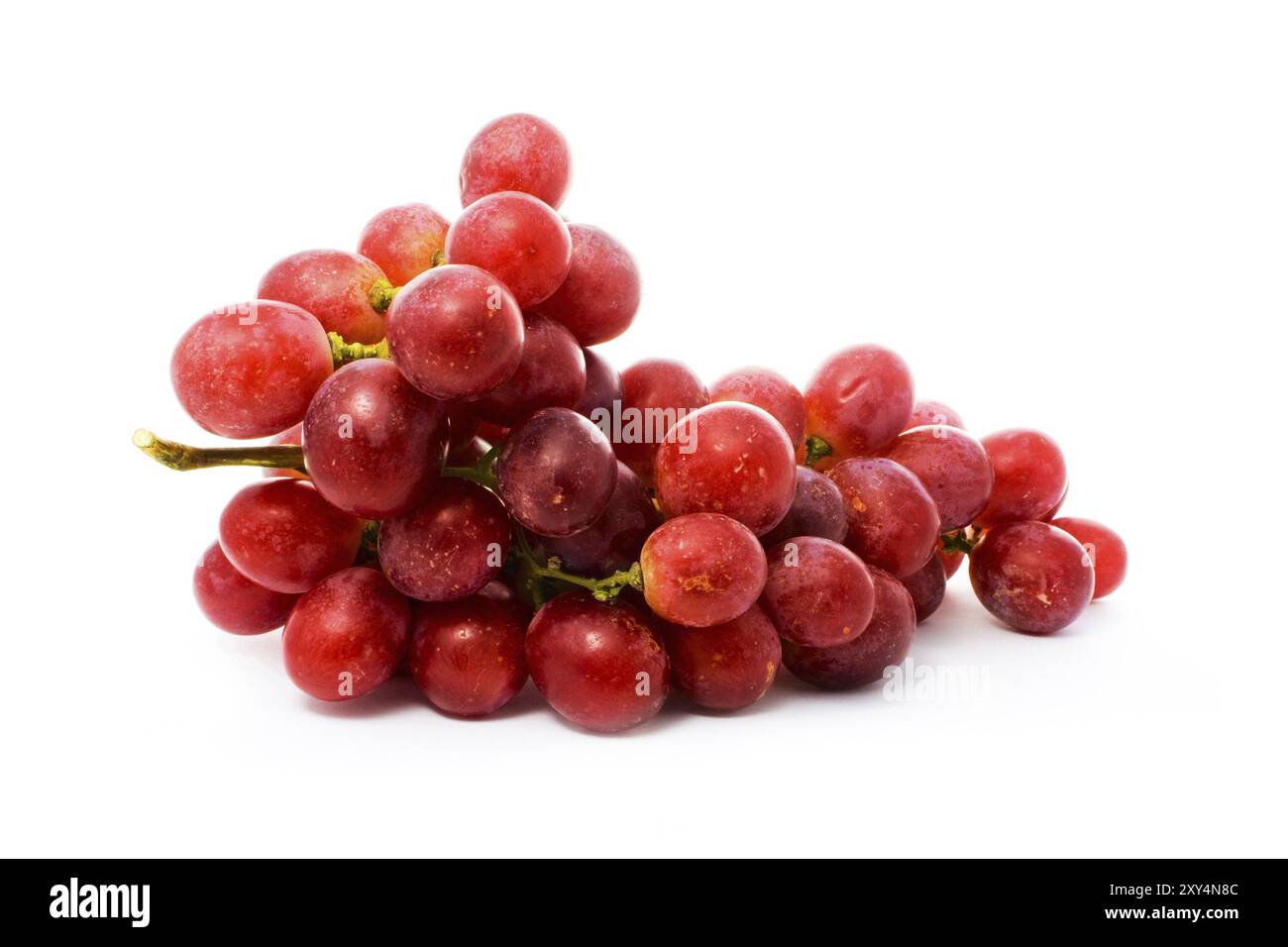 A bunch of red grape isolated on white Stock Photo - Alamy
