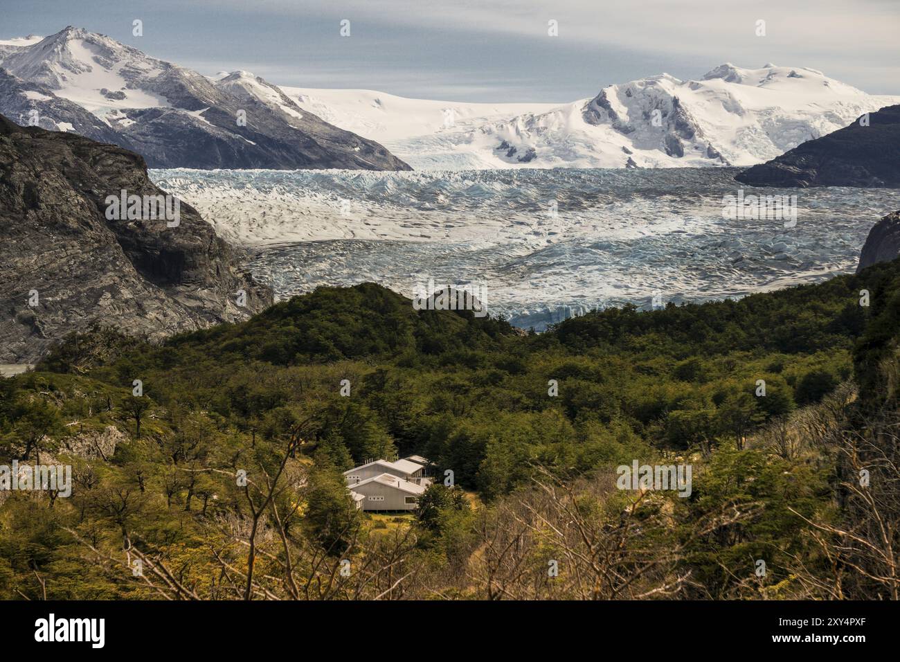 Grey refuge and glacier, Grey Lake Valley, W trekking, Torres del Paine ...