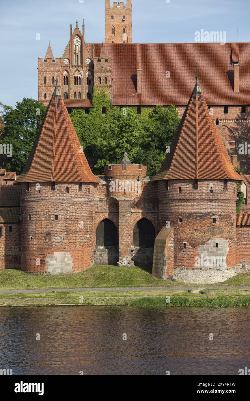 Malbork Castle in Poland, 13th century medieval fortification at the ...