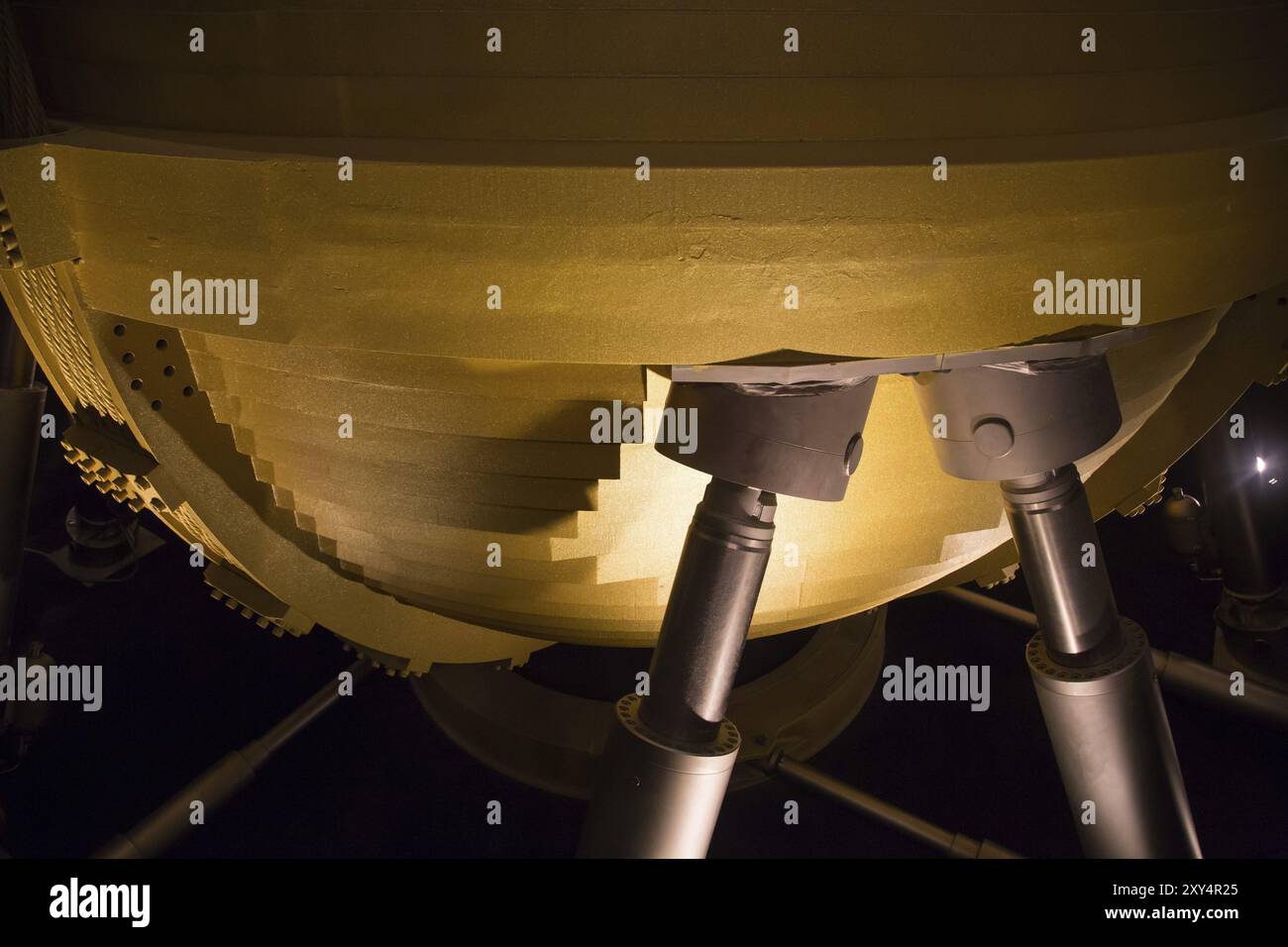 Taipei 101 interior hi-res stock photography and images - Alamy