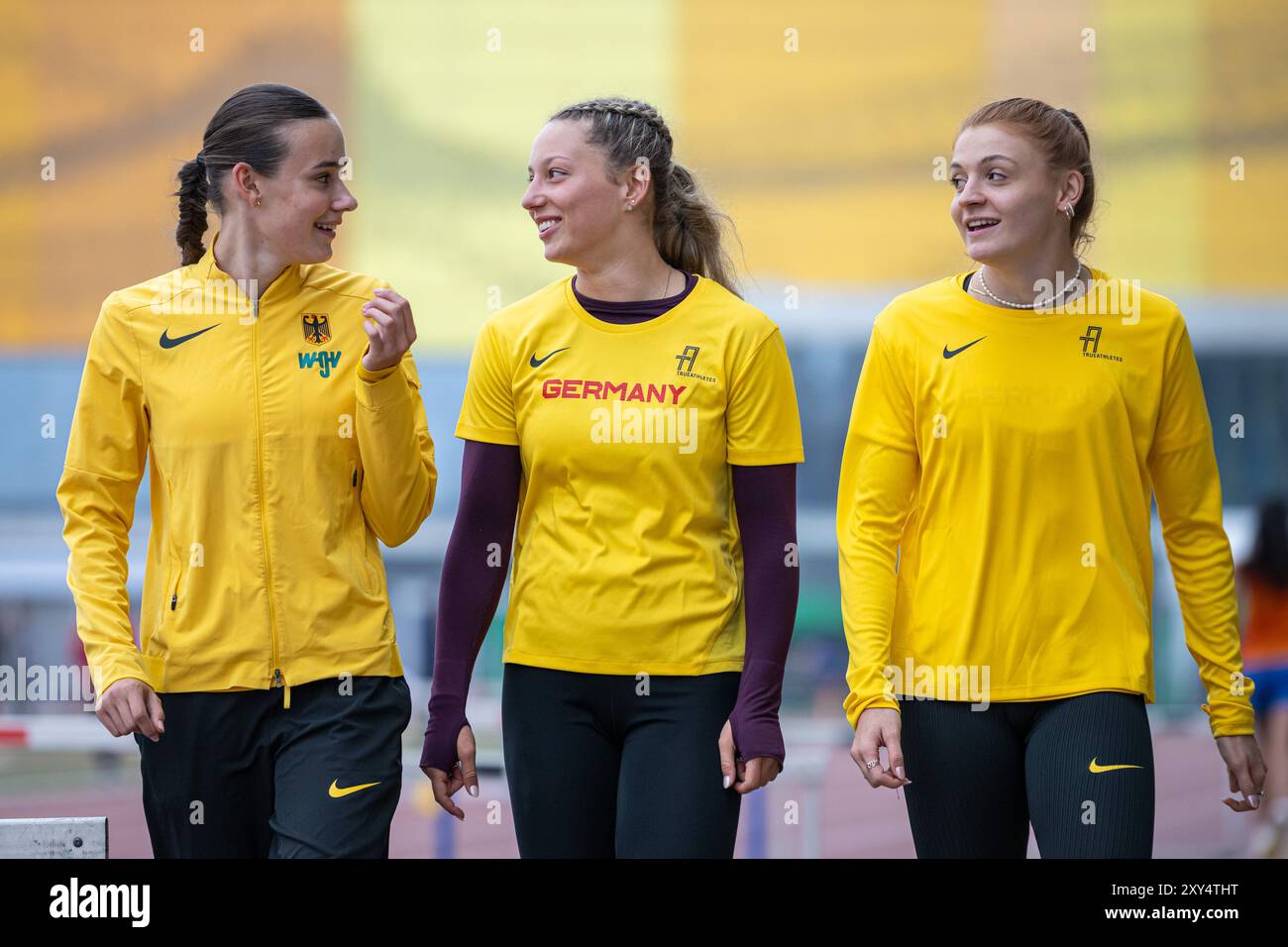 Luna FISCHER (VfL Eintracht Hannover), Pauline RICHTER (1. LAV Rostock ...