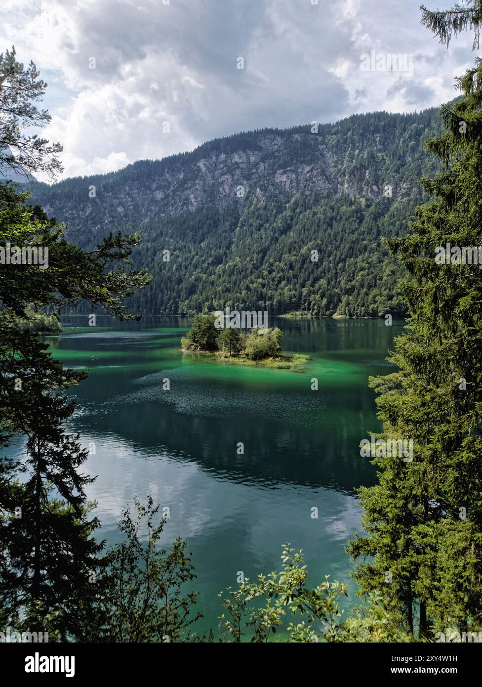 Eibsee station hi-res stock photography and images - Alamy