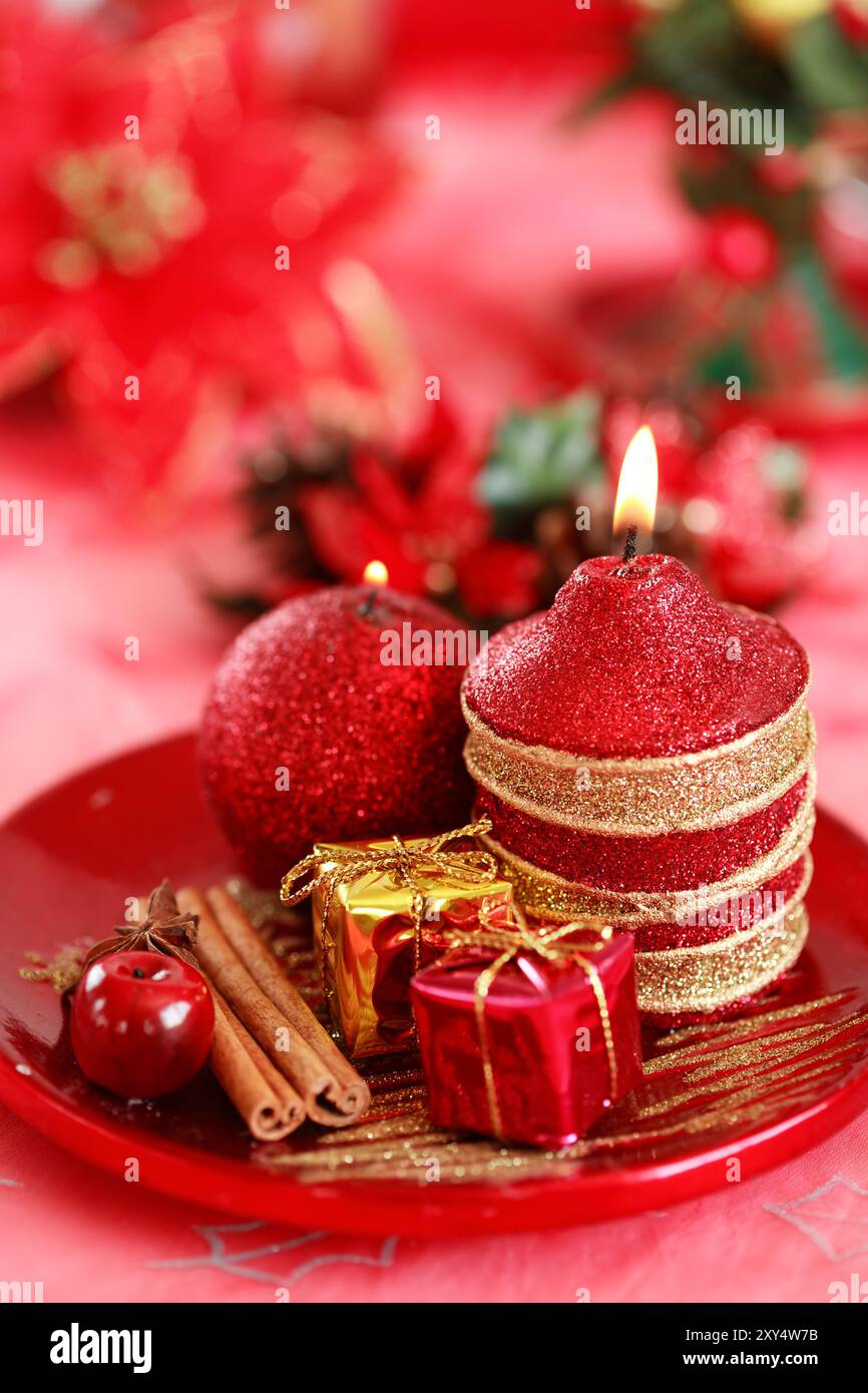 Time in red hi-res stock photography and images - Alamy