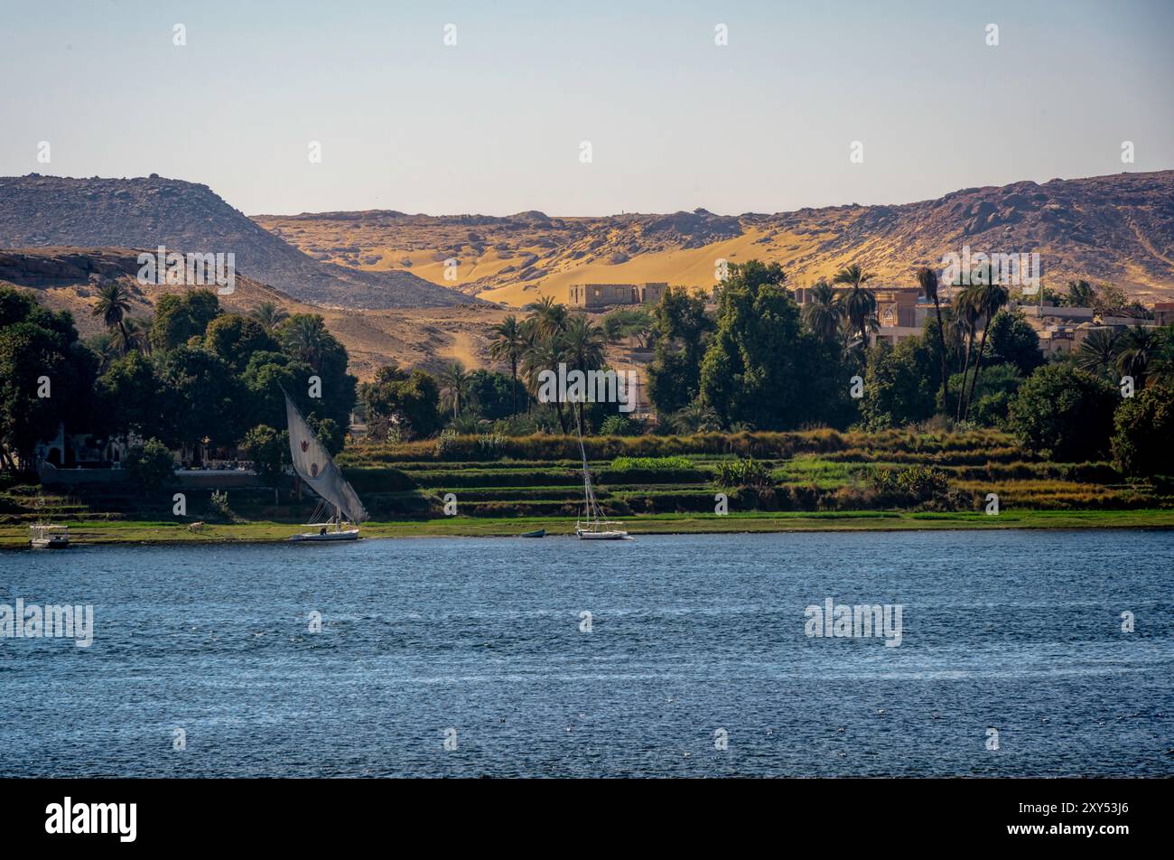 Egyptian felucca hi-res stock photography and images - Alamy