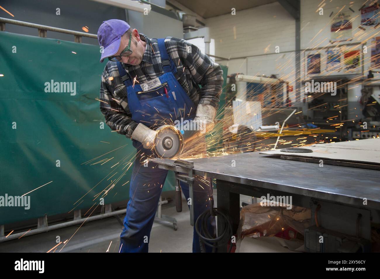 Steel cut off machine hi-res stock photography and images - Alamy