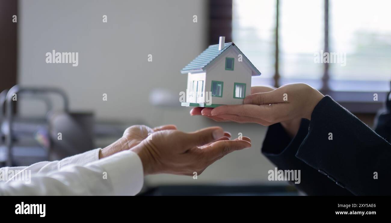 Real estate negotiation strategy hi-res stock photography and images ...