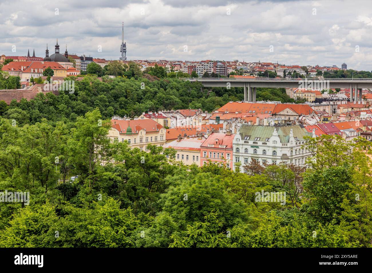 Bridging the valley hi-res stock photography and images - Alamy