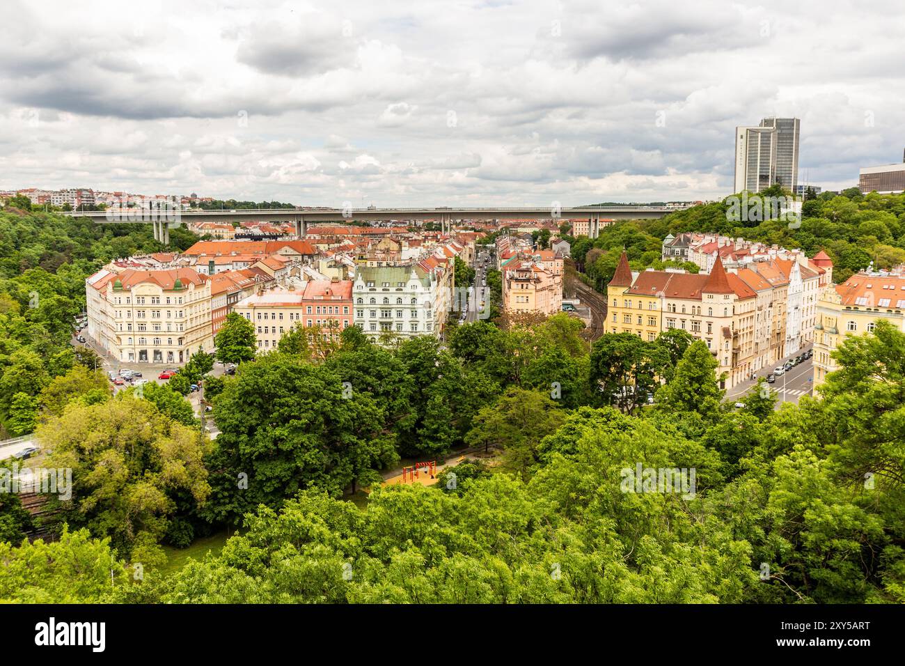 Bridging the valley hi-res stock photography and images - Alamy