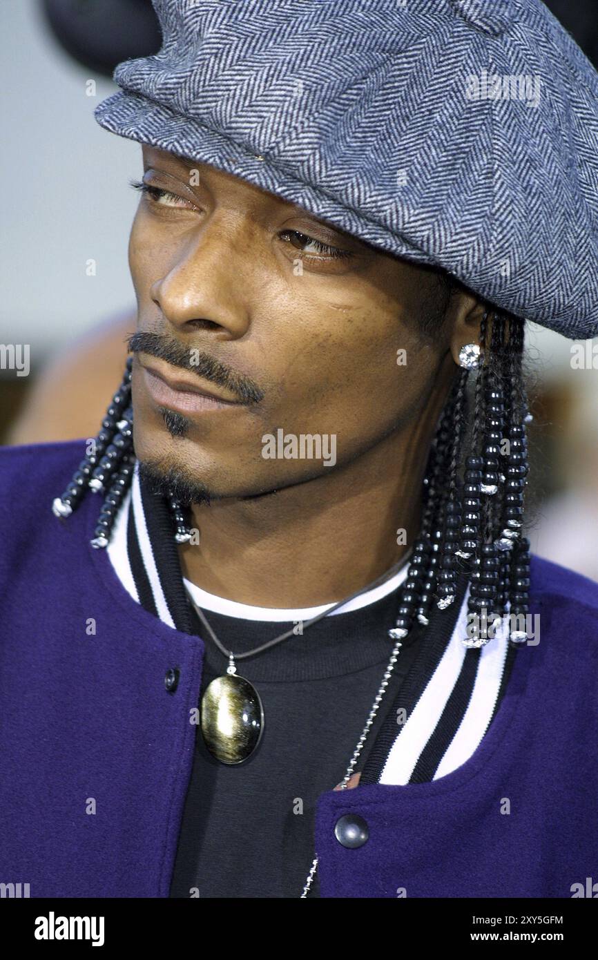 Snoop Dogg at the Los Angeles premiere of 'Soul Plane' held at the Mann ...