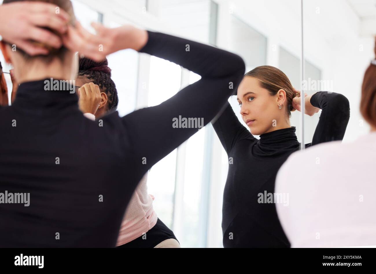 Getting ready for school mirror hi-res stock photography and images - Alamy