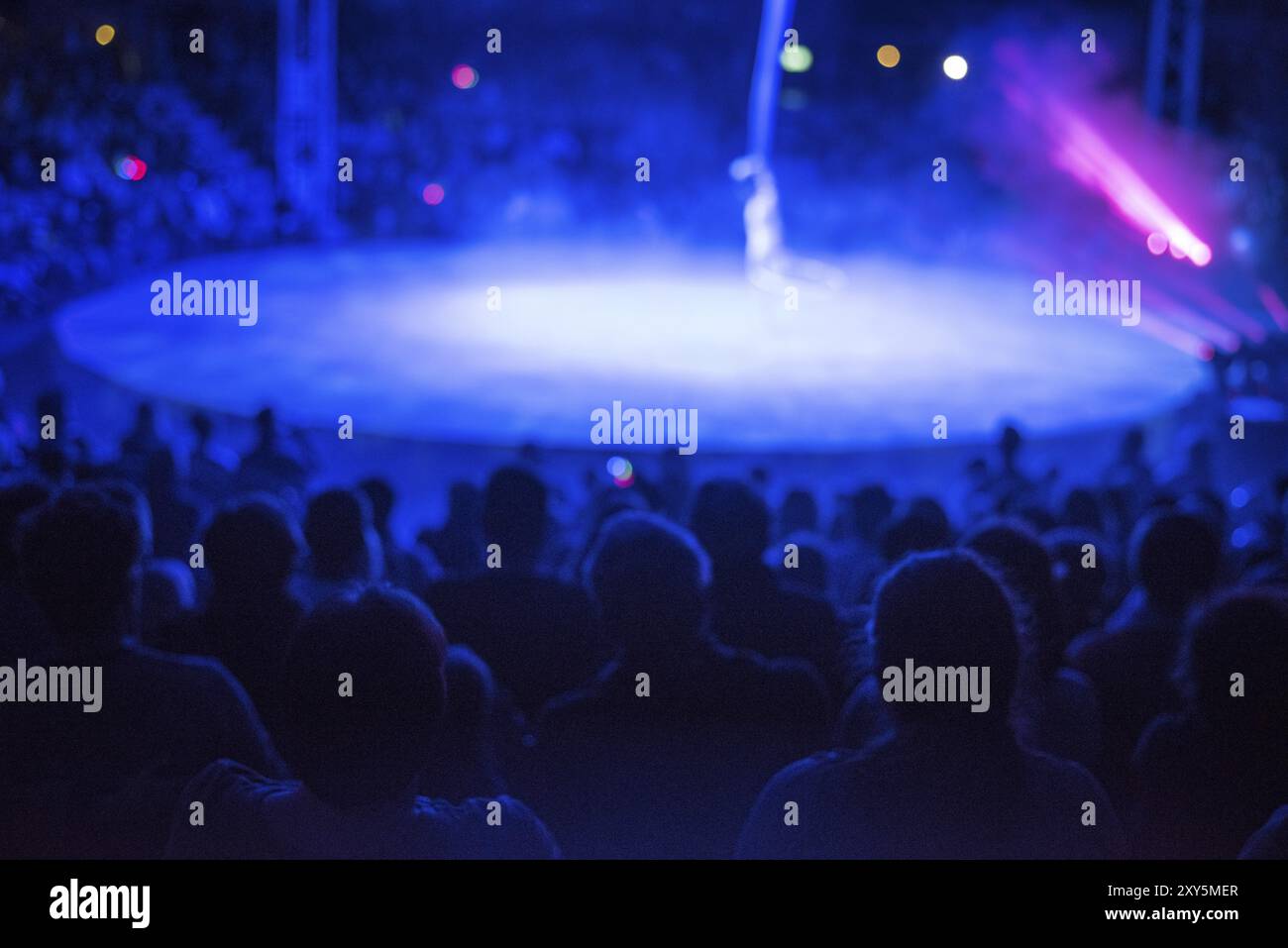 Circus folks hi-res stock photography and images - Alamy