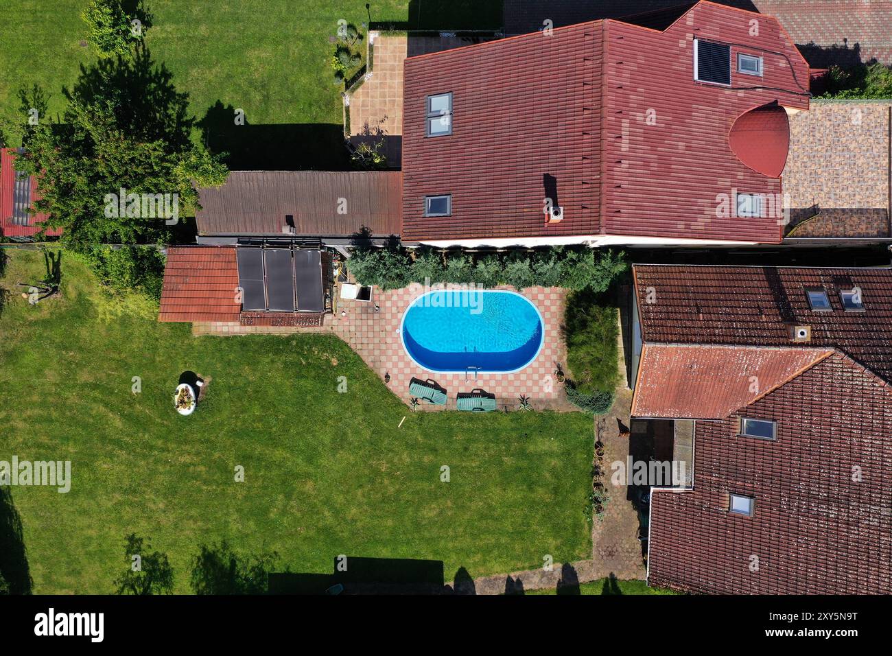 Residential swimming pool aerial hi-res stock photography and images ...
