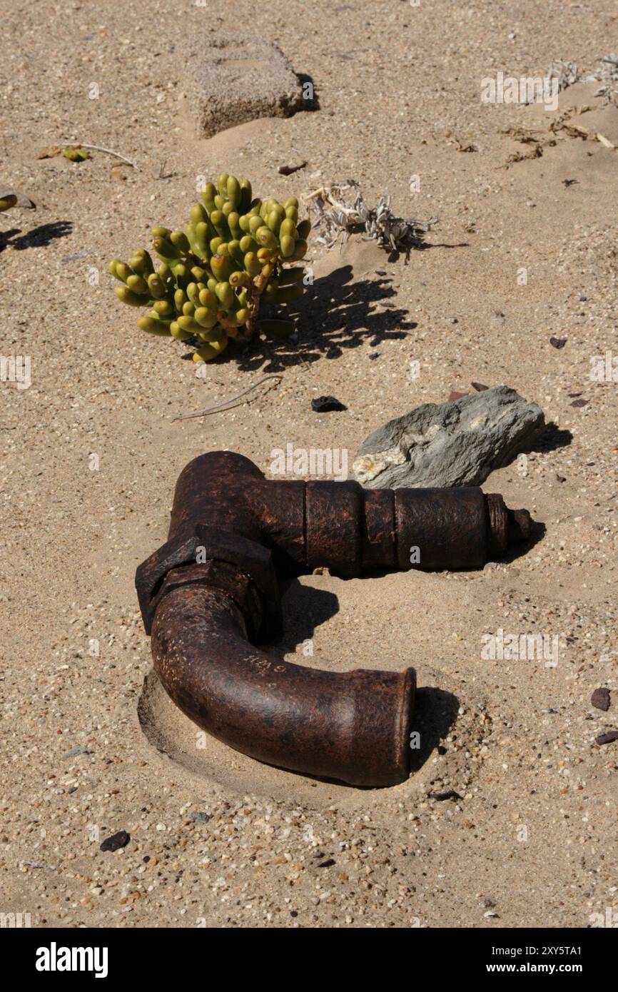Scrap rusted iron pipe hi-res stock photography and images - Alamy