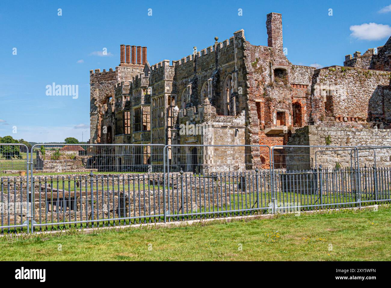 Cowdray Heritage Ruins - one of England's earliest Tudor House ...