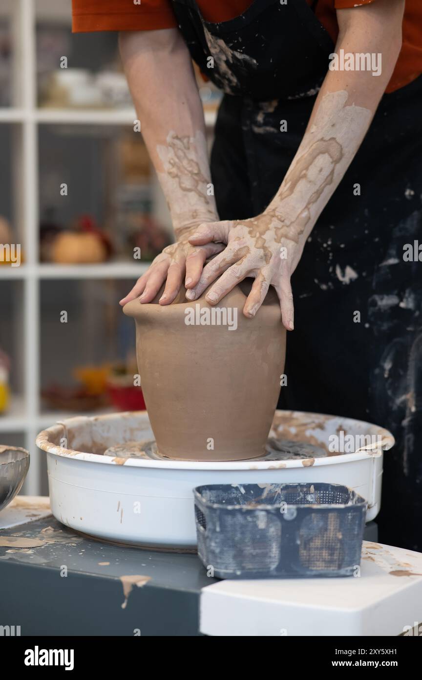Breaking the potters jar hi-res stock photography and images - Alamy