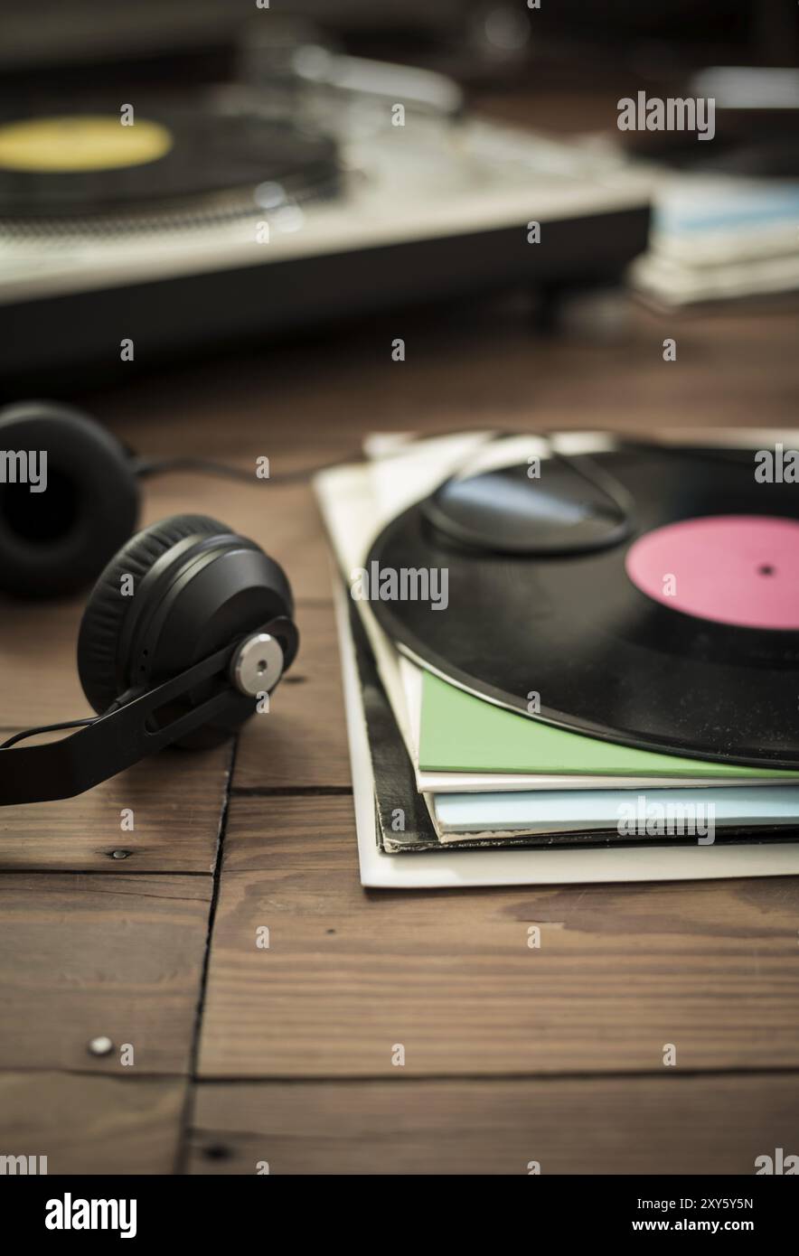 Money disc jockey hi-res stock photography and images - Alamy