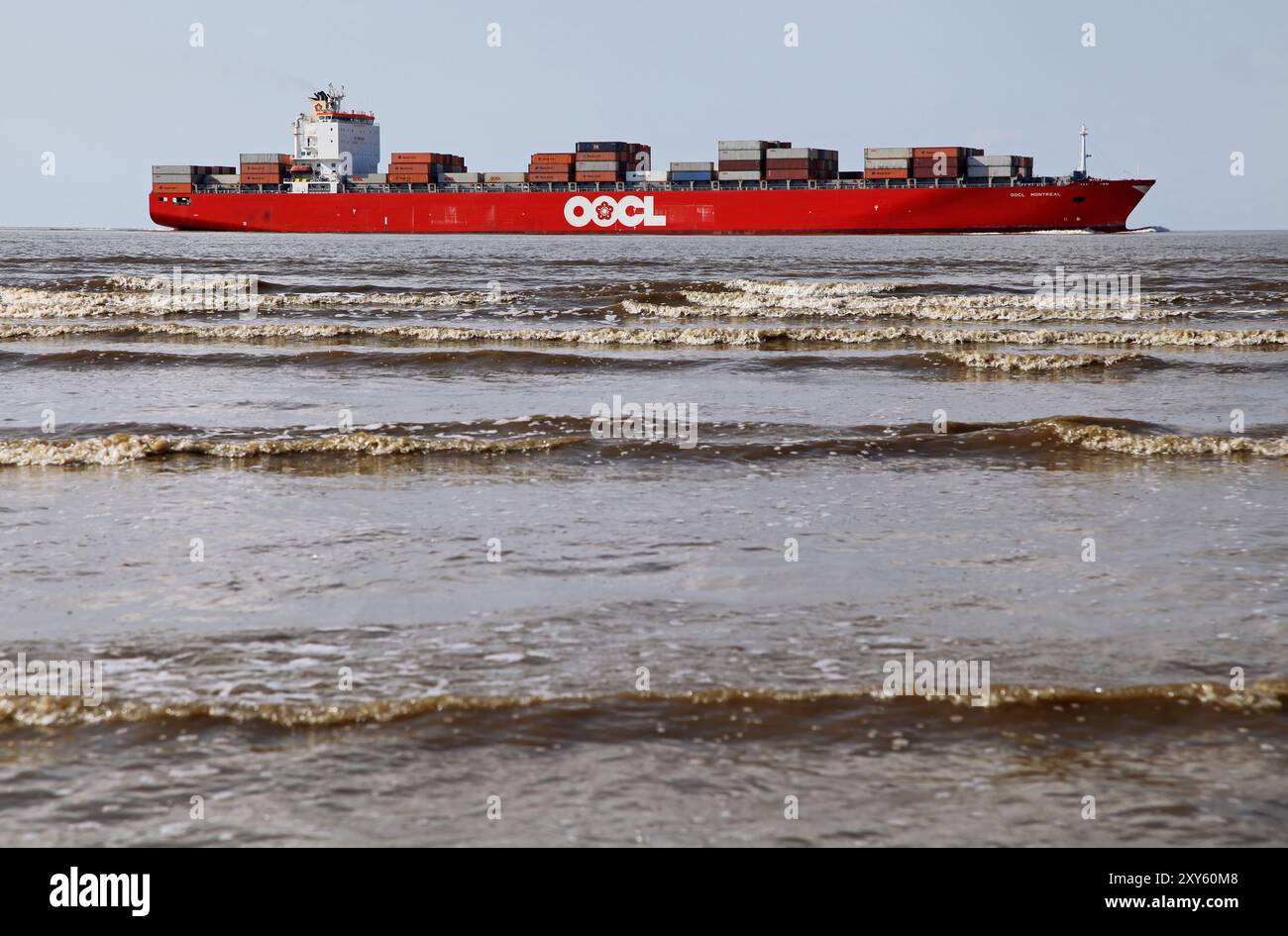Cargo vessel oocl montreal hi-res stock photography and images - Alamy