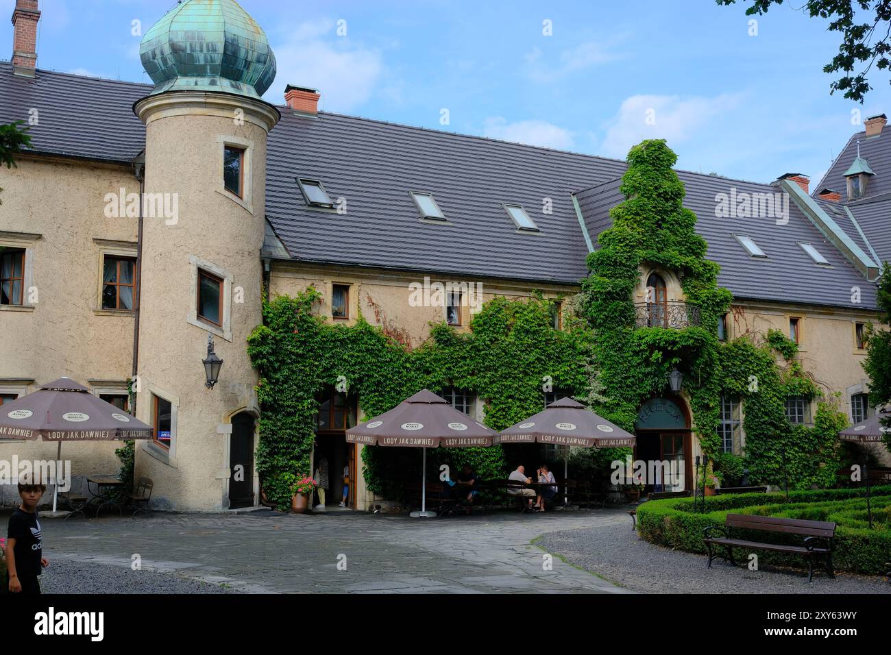 Hotel entrance, Zamek Kliczkow, Kliczkow Castle, Lower Silesia, Poland ...