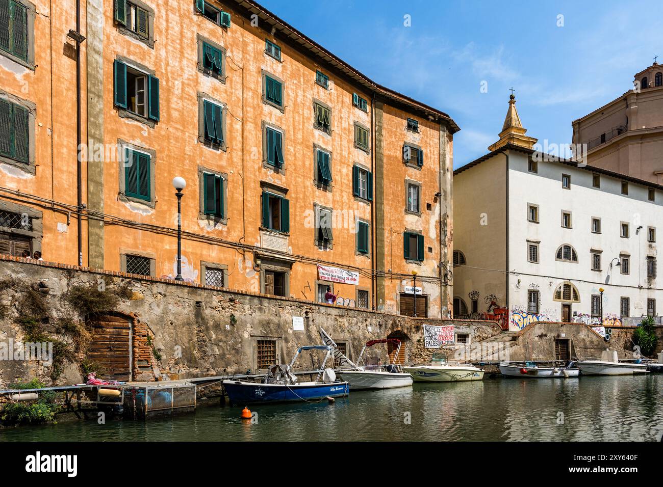 Livorno quartiere venezia hi-res stock photography and images - Alamy