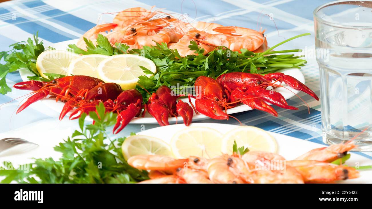 Shrimp prawns crab crawfish crayfish lobster boiled seafood claw hi-res ...