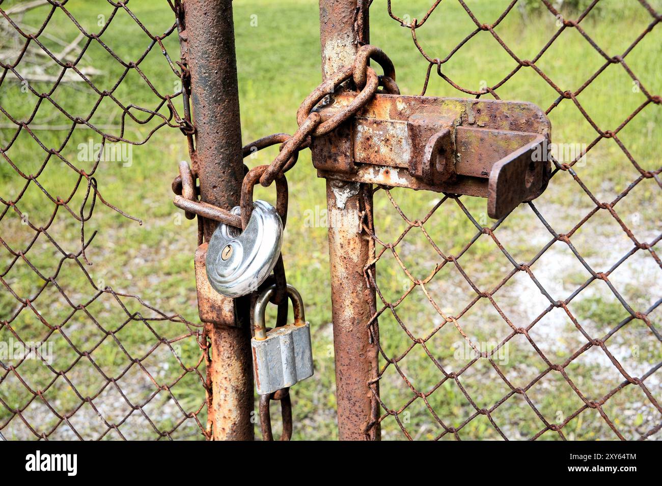 Lock garden gate latch hi-res stock photography and images - Alamy